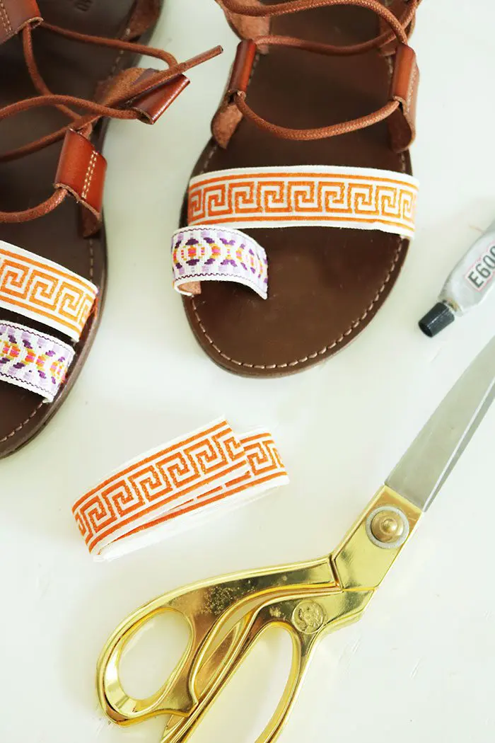 DIY-pom-pom-gladiator-sandals-with-ribbon - Darling Darleen | A ...