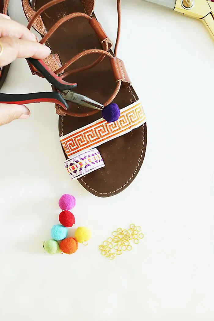 DIY-pom-pom-sandal-crimp-jump-ring - Darling Darleen | A Lifestyle ...