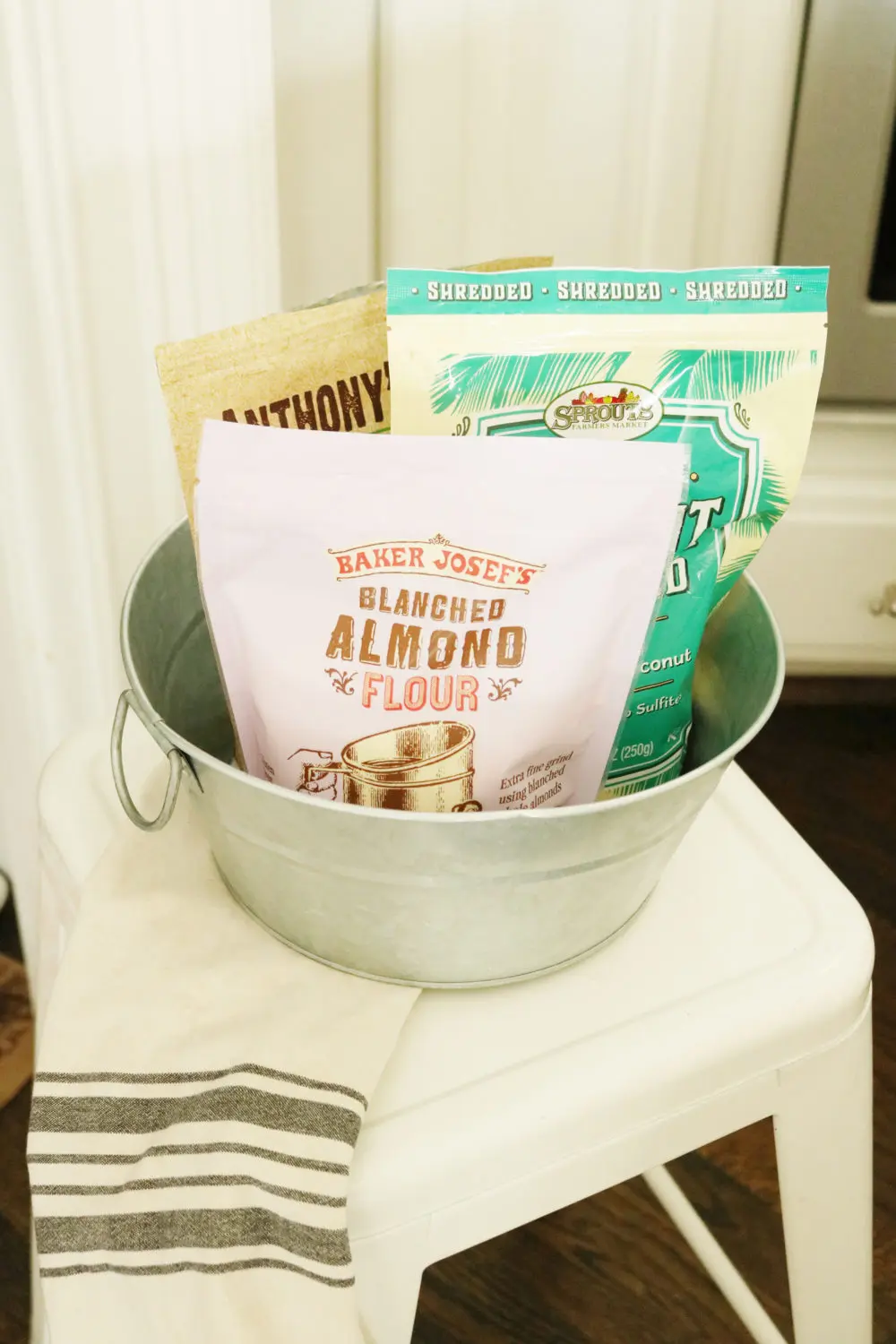 organized pantry flour - Darling Darleen | A Lifestyle Design Blog