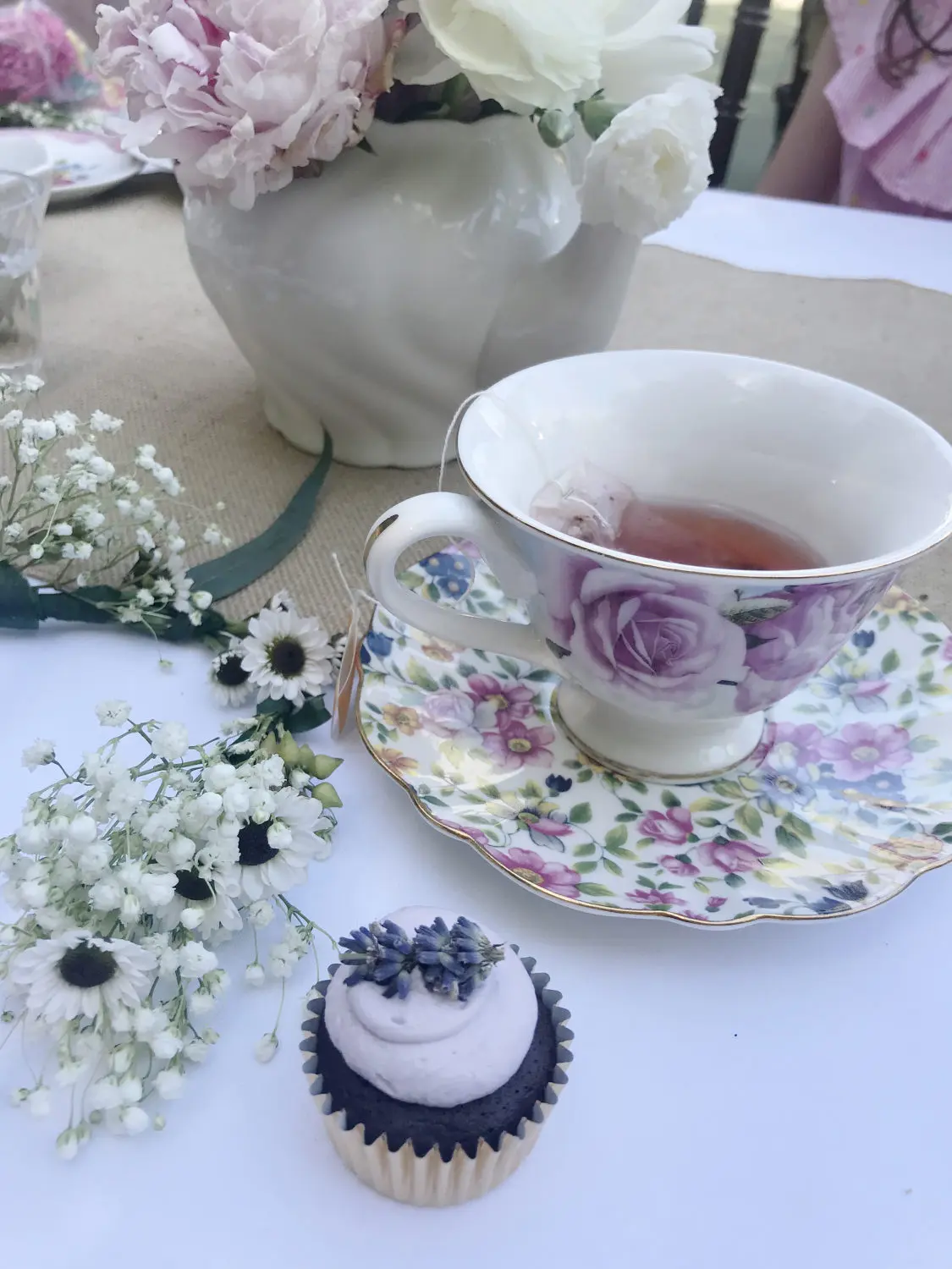 mothers-day-tea-party-with-tea-and-cupcake - Darling Darleen | A ...