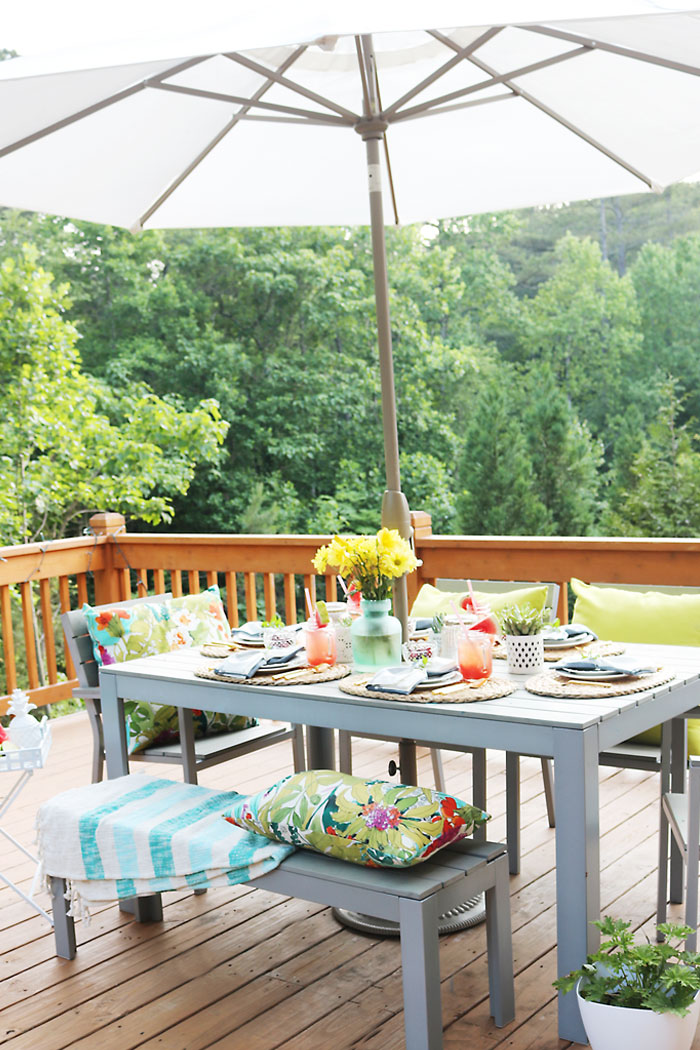 10 Tips for the Perfect Outdoor Backyard Party - Darling Darleen | A ...