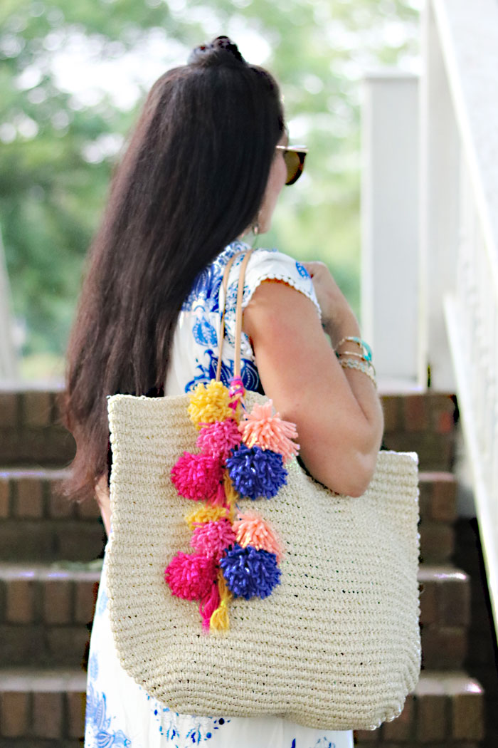 DIY Pom Pom Bag - Darling Darleen | A Lifestyle Design Blog