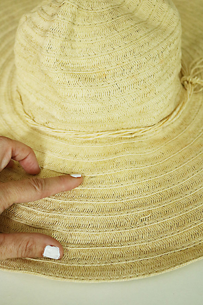 DIY Word Script Beach Hat - Darling Darleen | A Lifestyle Design Blog