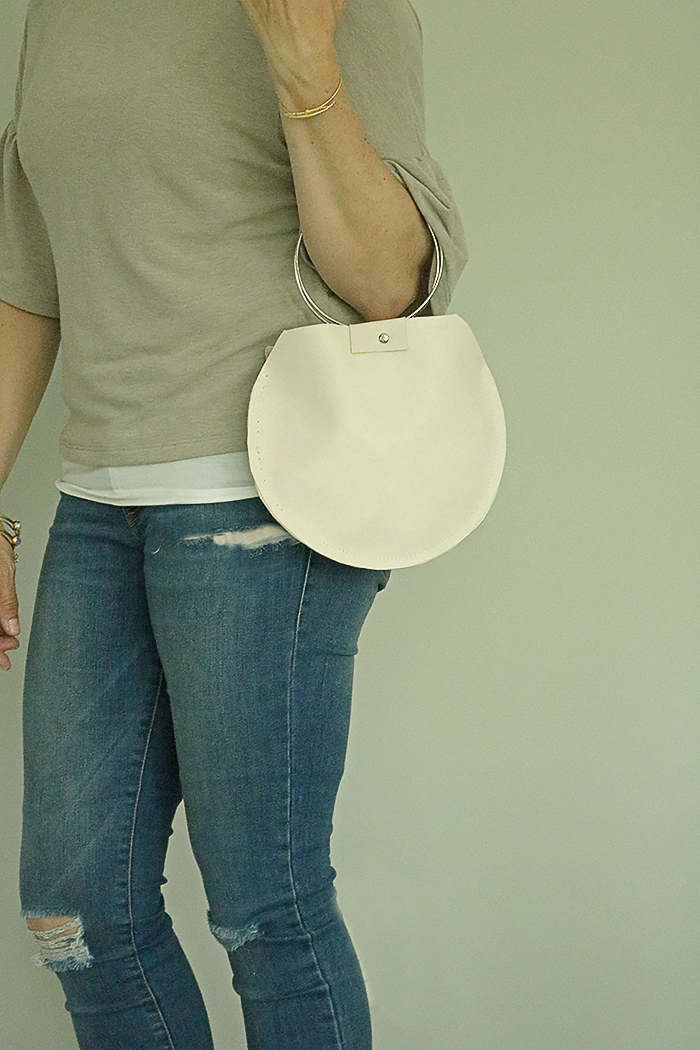 Round Leather Bag Tutorial - Darling Darleen | A Lifestyle Design Blog
