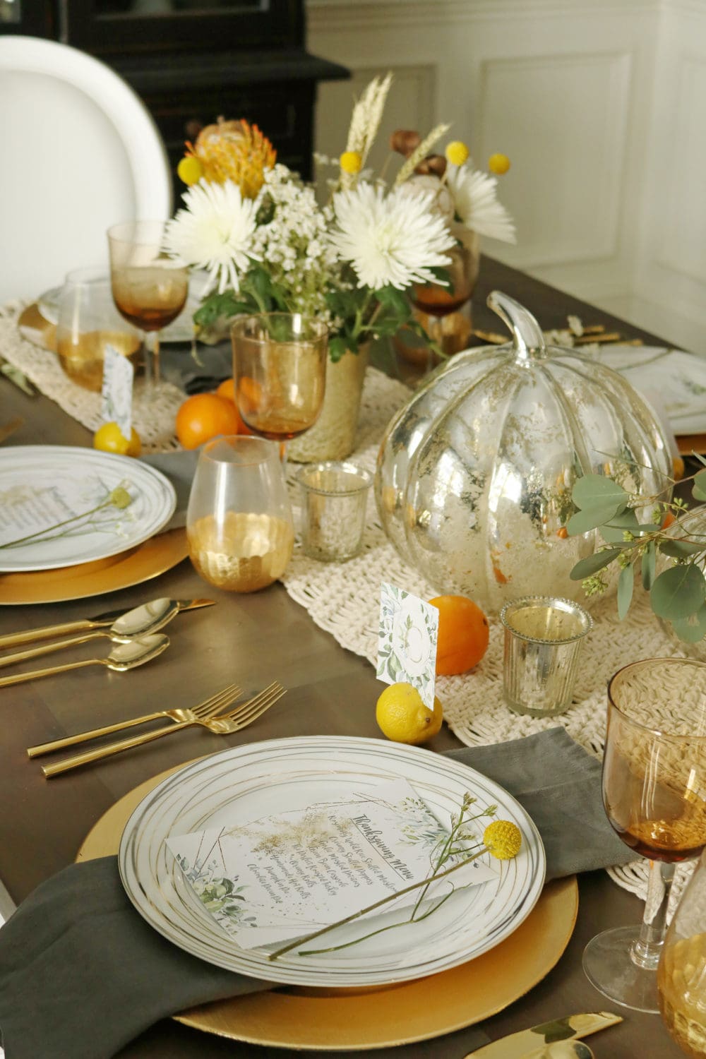 Elegant + Moody Thanksgiving Table Setting - Darling Darleen | A ...
