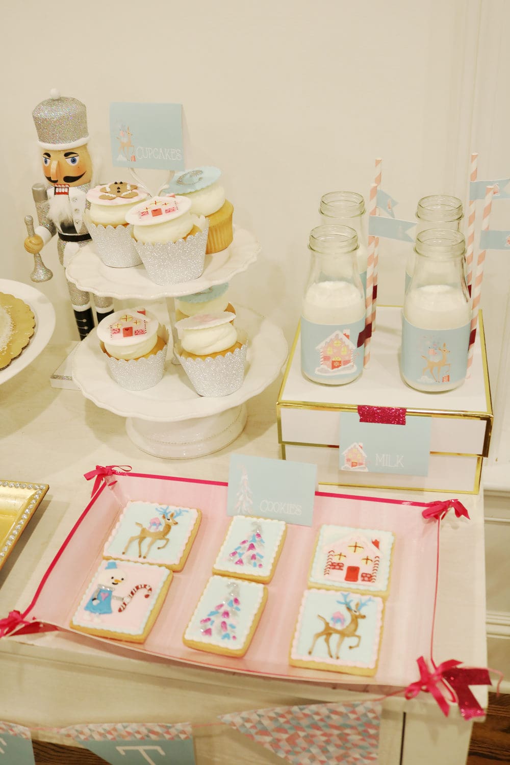 Gingerbread House Decorating Party - Darling Darleen | A Lifestyle ...