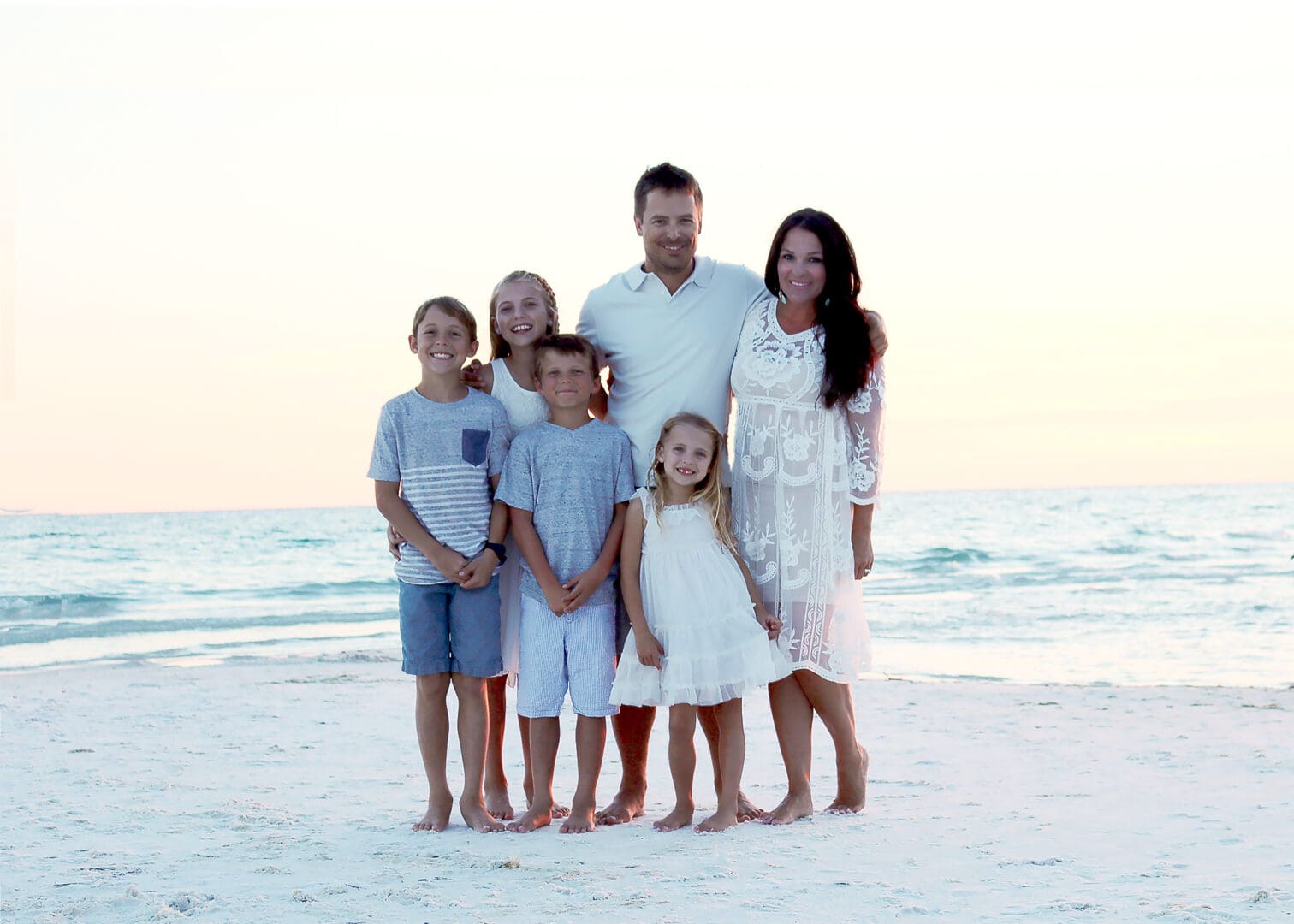 4 Last Minute Family Picture Ideas - Darling Darleen | A Lifestyle ...