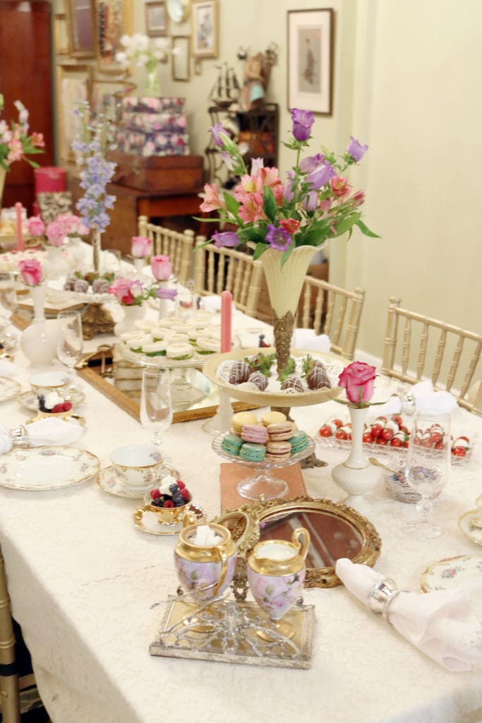 The Perfect Vintage Tea Party - Darling Darleen | A Lifestyle Design Blog