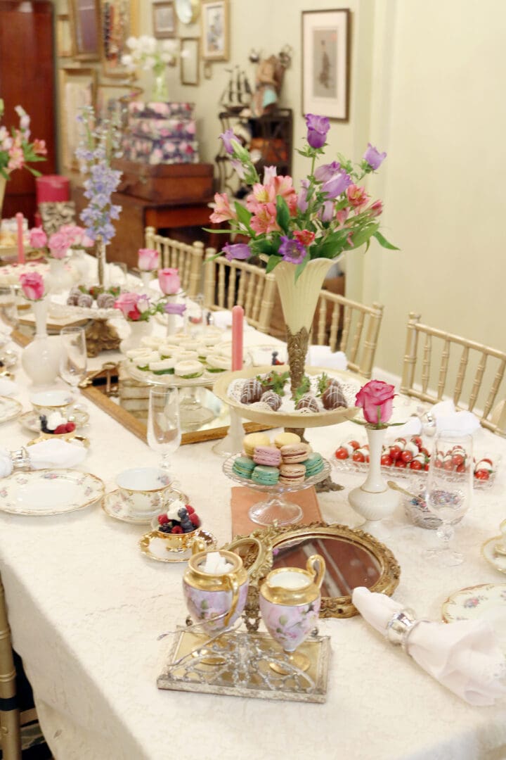 The Perfect Vintage Tea Party - Darling Darleen | A Lifestyle Design Blog