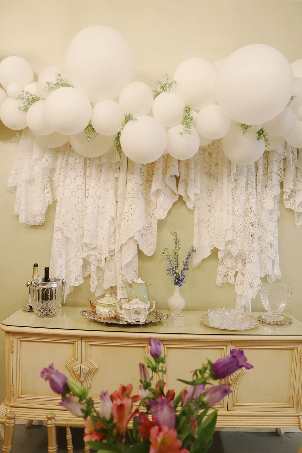 The Perfect Vintage Tea Party - Darling Darleen | A Lifestyle Design Blog